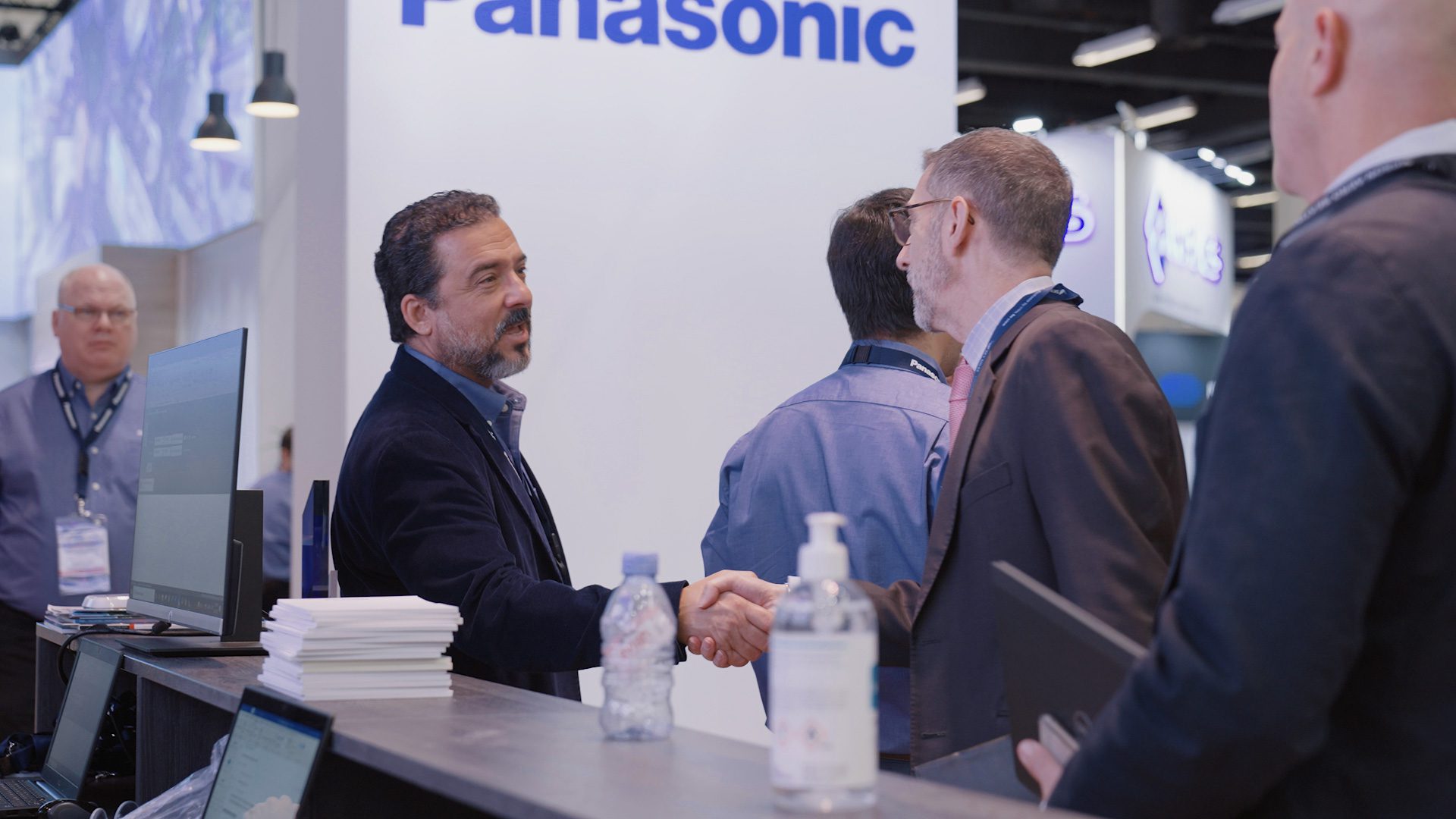 Panasonic Aircraft Interiors Expo AIX 2022 - AUSSENBORDER | Full ...